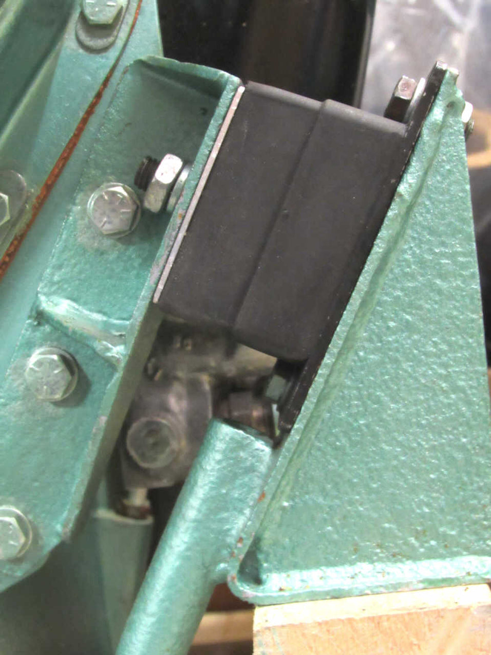 Perkins 4.108 Lowline Engine Mounting | Parts4Engines